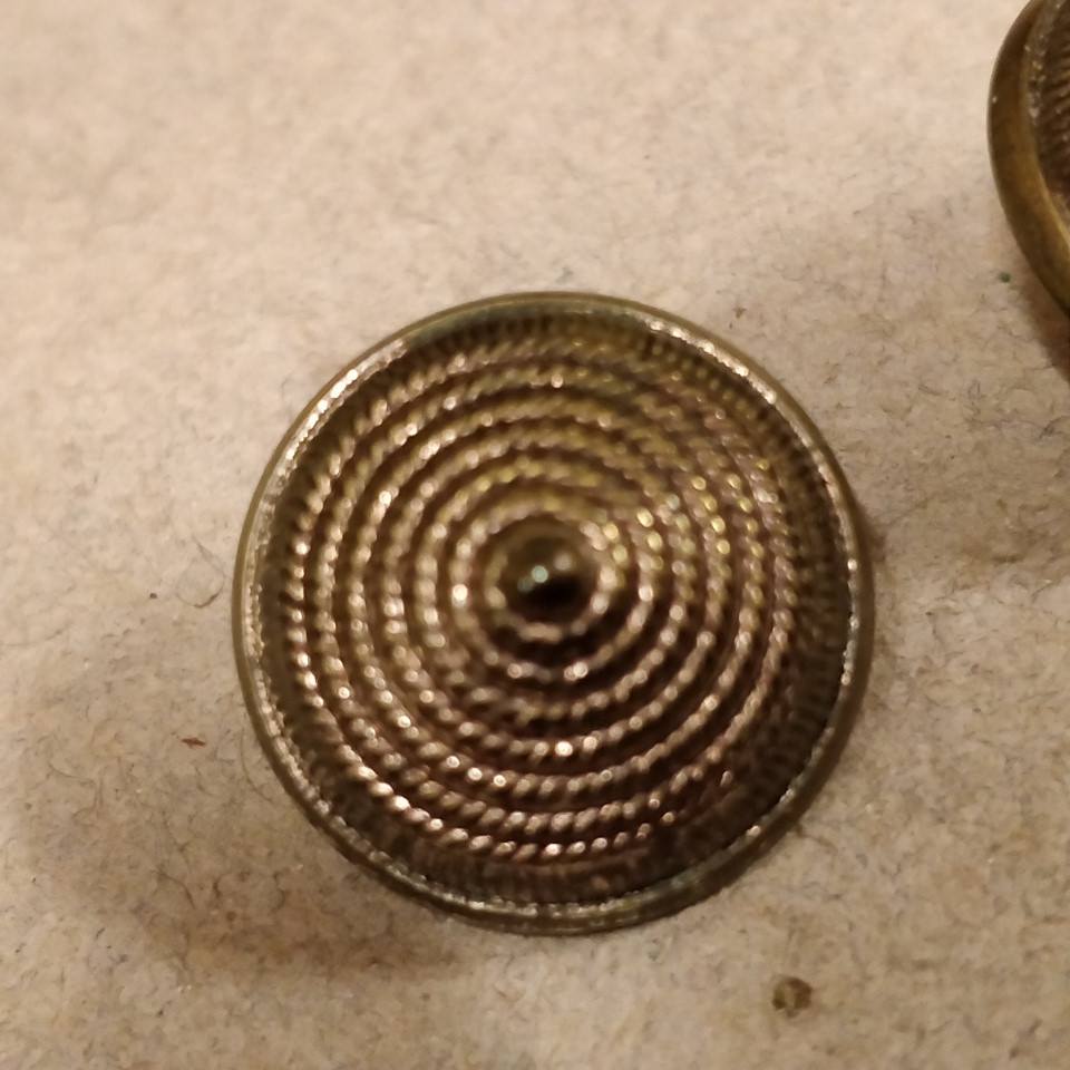 Metal knapper, 2 stk.