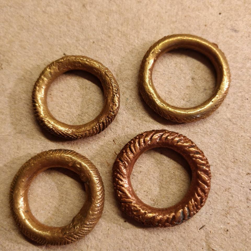 Massive messing ringe, gamle fra Afrika.